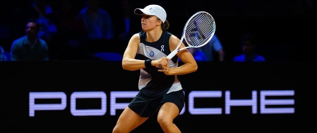 Iga Swiatek's Tennis Racquet: Her Winning Equipment
