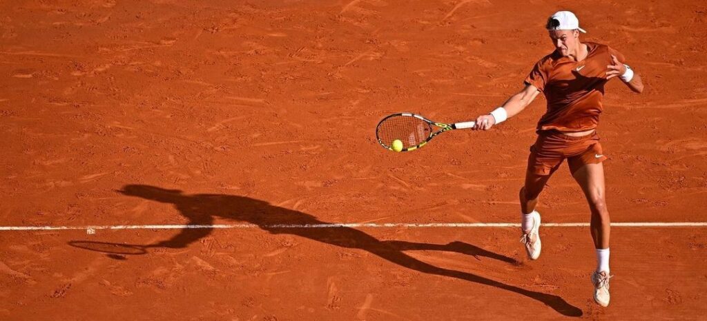 Holger Rune's Tennis Racquet: Get The Facts